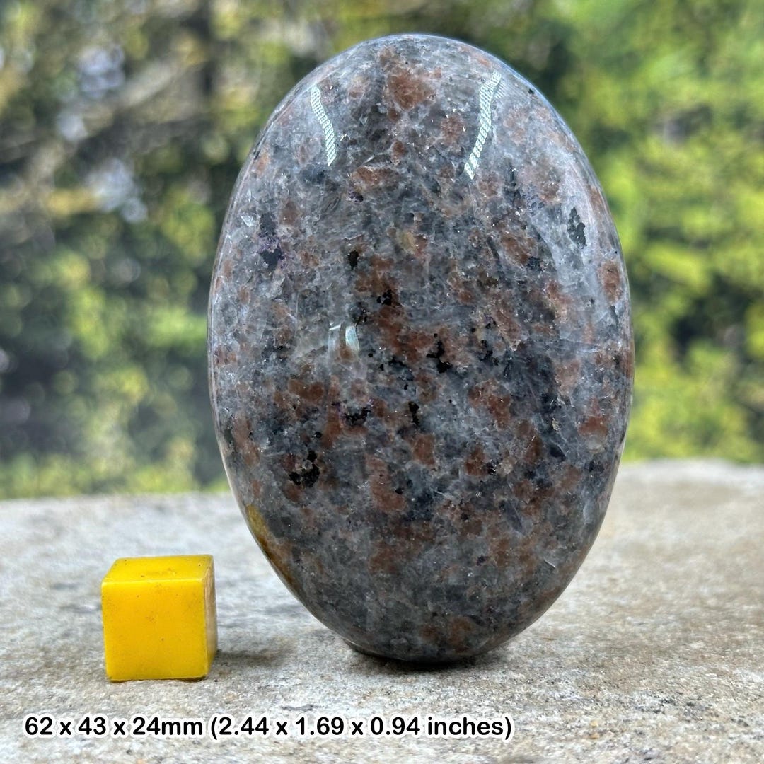 A-grade Yooperlite Pebbles, Uv Mineral, Polished From Madagascar ...