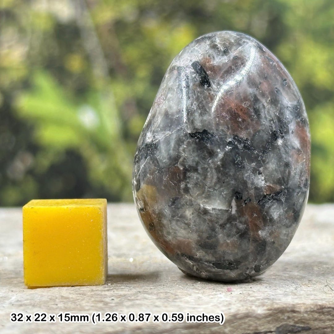 Yooperlite Stone - Rare Uv Fluorescent Mineral Crystal, Authentic, Uk ...