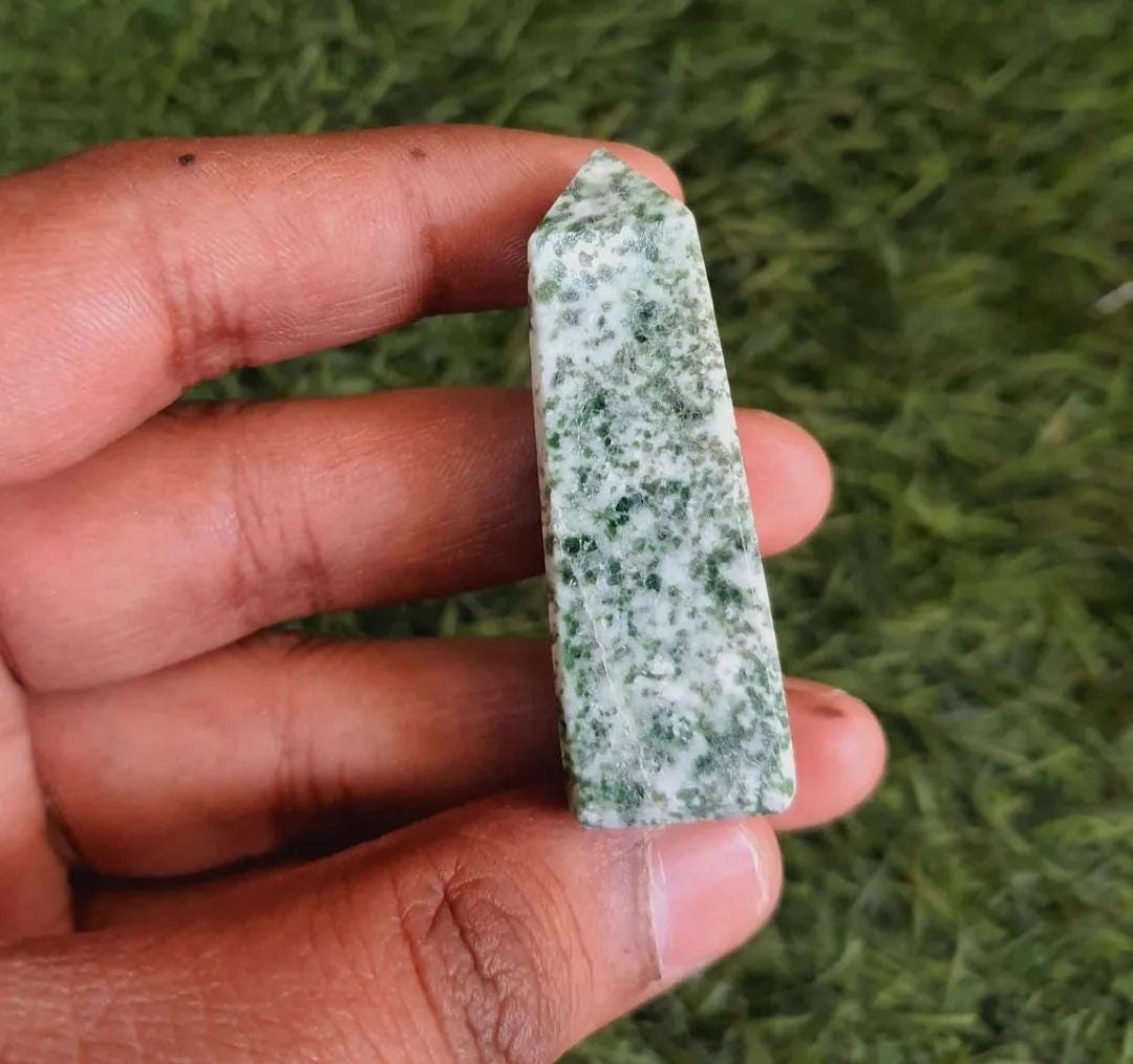Natural Green Spot Jasper Tower Point Stone Beautiful Green Spot Jasper ...