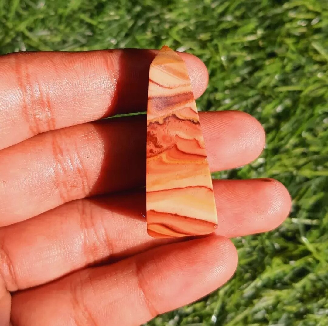 Natural Wave Dolomite Tower Point Stone Beautiful Wave Dolomite Tower ...