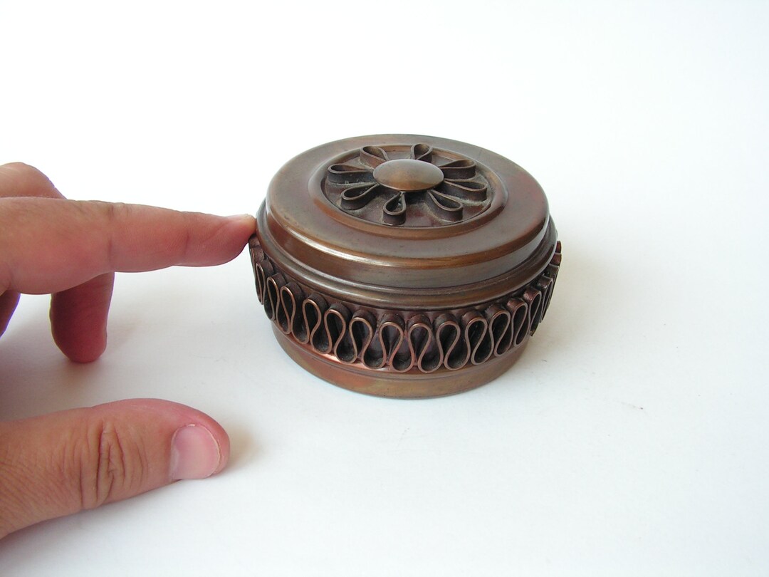 Vintage Metal Box Circular Copper Box Handmade Memory Box Jewelry ...