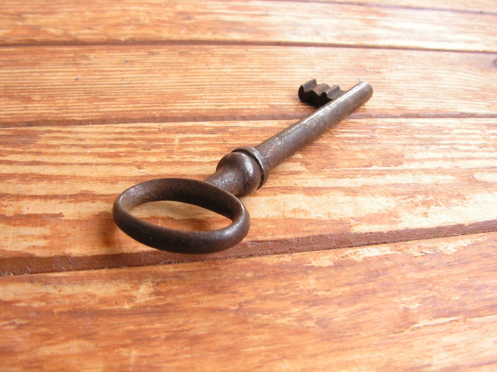 Vintage Key With Letter F Big Vintage Key Long Iron Key Old Key Antique ...