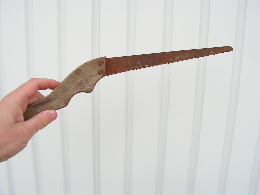 Antique Saw Wooden Handle Rusty Saw Primitive Cutting Tool Carpentry ...