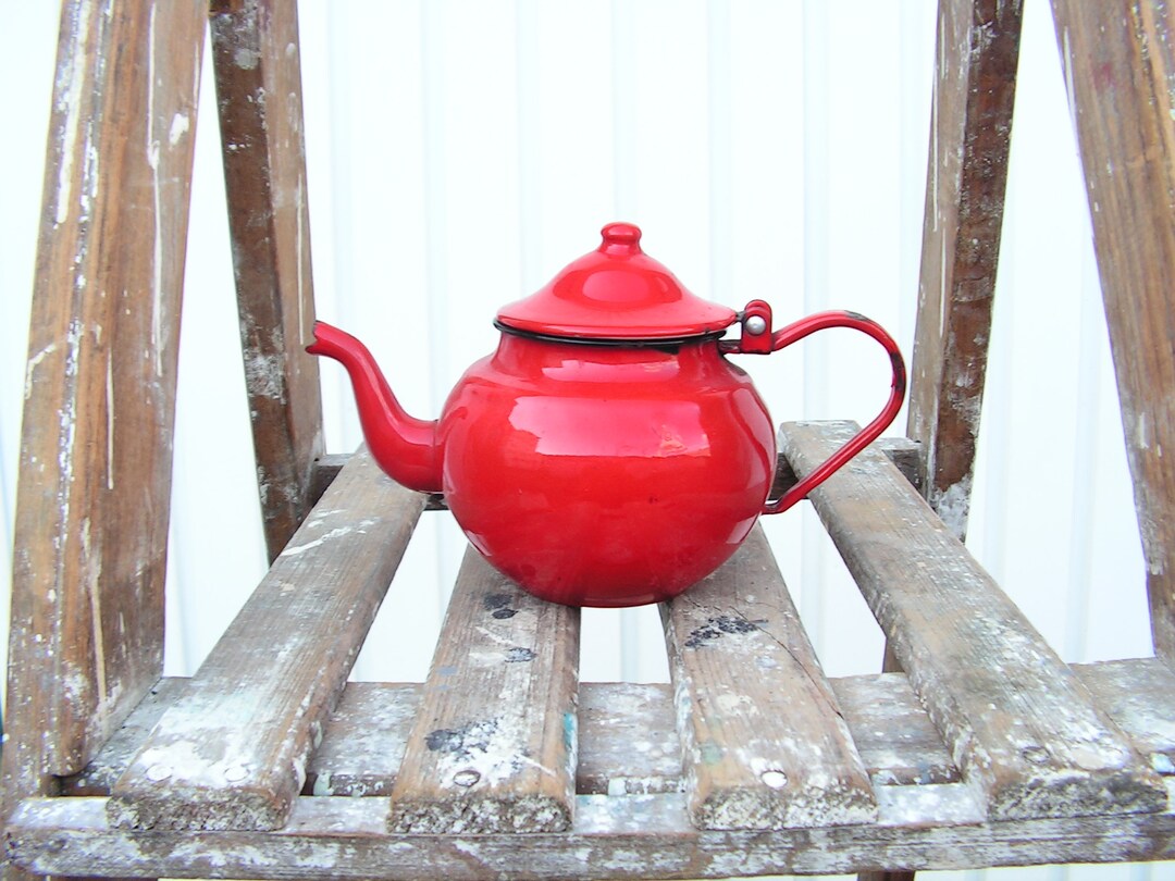 Vintage Teapot 0.7 L for Decoration Small Red Enamel Teapot Enamel Used ...