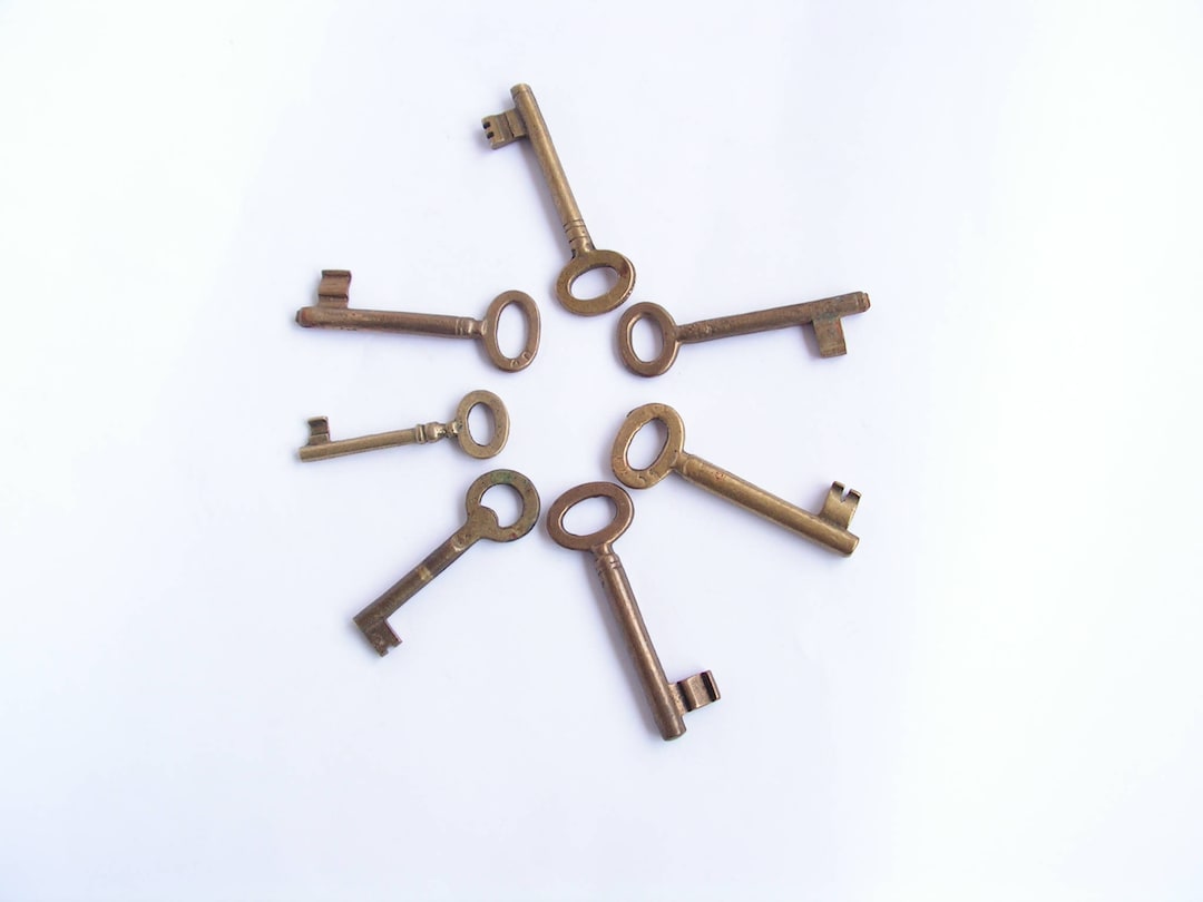 Antique Brass Keys Set of 7 Skeleton Keys Collectibles Keys Old Keys ...