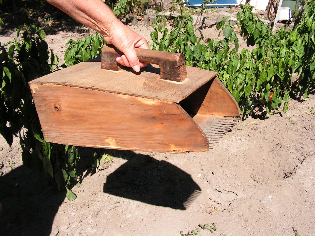 Primitive Picker, Big Picker of Herbs, Large Berry Picker, Wooden ...