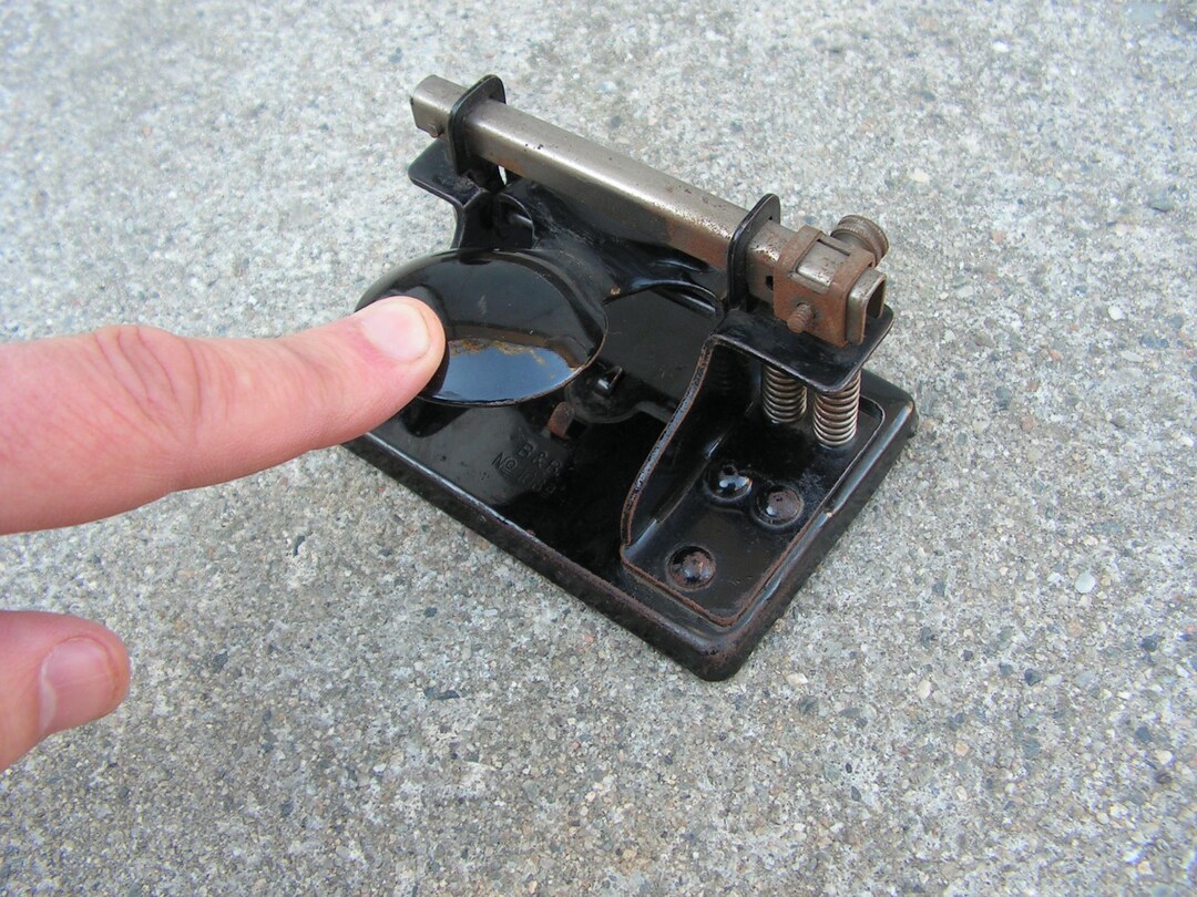 Vintage Black Hole Puncher B & B Office Big Hole Puncher Old Desk ...