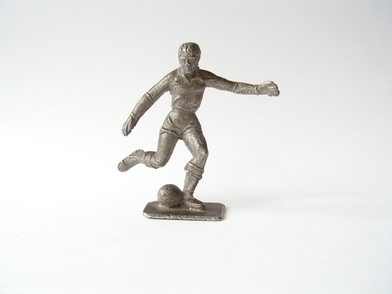 Unique Soccer Player Statuette Figurine Football Player Statuette ...