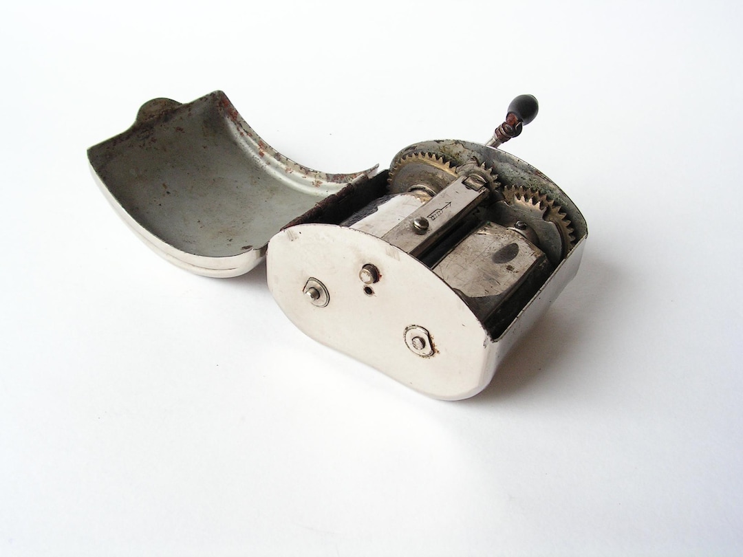 Vintage Shaving Razor Blade Sharpener, Gemany Rust Box Machine ...