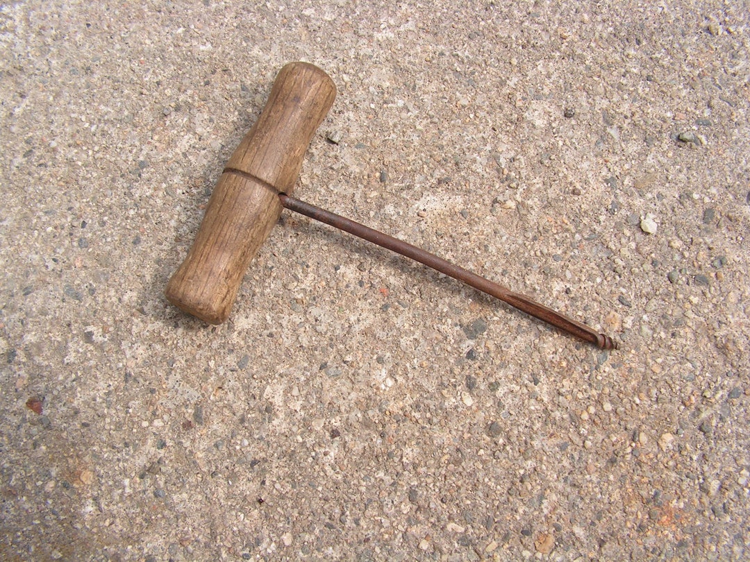 Antique Hand Drill 1800s Century Primitive Small Tool Carpenter Gimlet ...