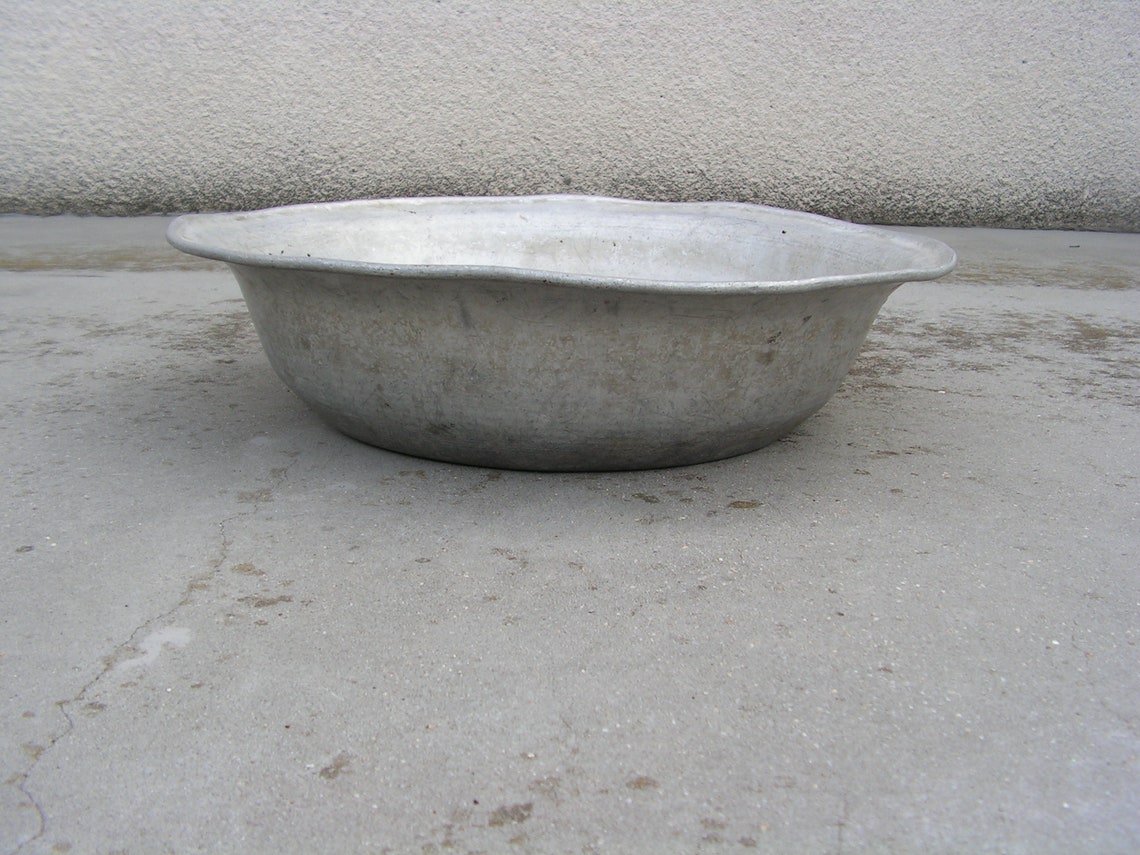 Vintage wash basin Aluminum wash basin Large wash bowl | Etsy
