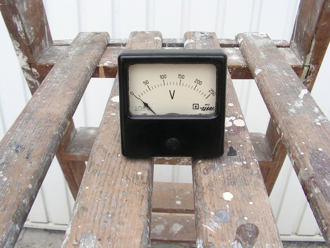 Antique Voltmeter 0 - 250 V Plastic Body Voltmeter Vintage Voltmeter ...