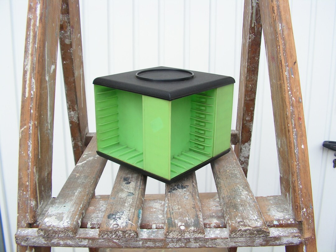 Vintage Green Plastic Cassette Display Rack Retro Cassette Tape Holder ...