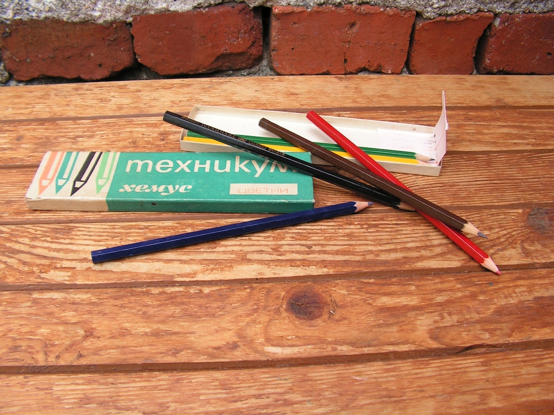 Set of 6 Unused Pencils Colour Pencils Vintage Pencil Box Pensils for ...