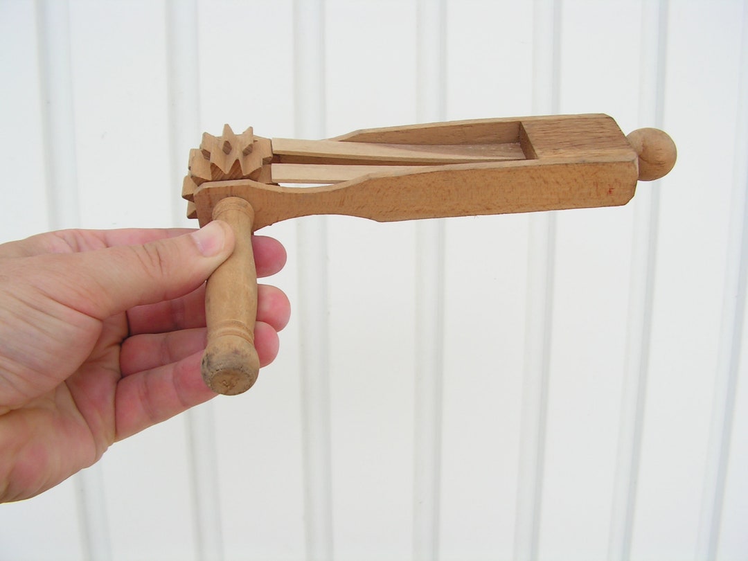 Wooden Noise Maker Vintage Clacker Wooden Grogger Wooden - Etsy Israel