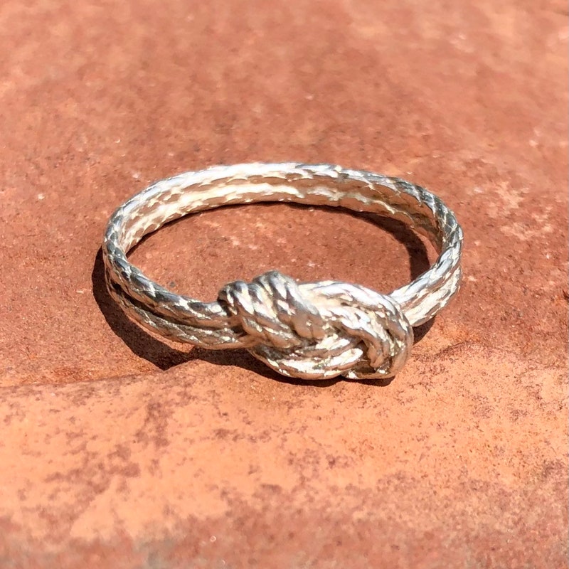 Gold Figure 8 Knot - Etsy