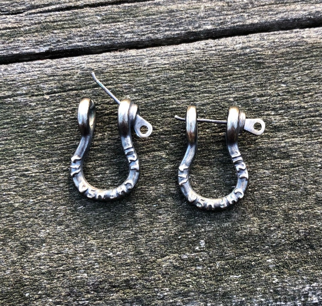Rigging Shackle Earring - Etsy
