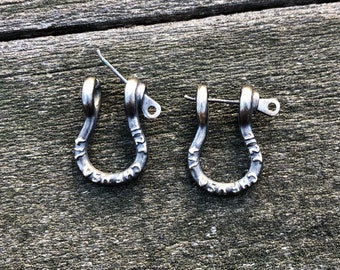 Sterling Silver 3/8” Shackle Earring - Etsy