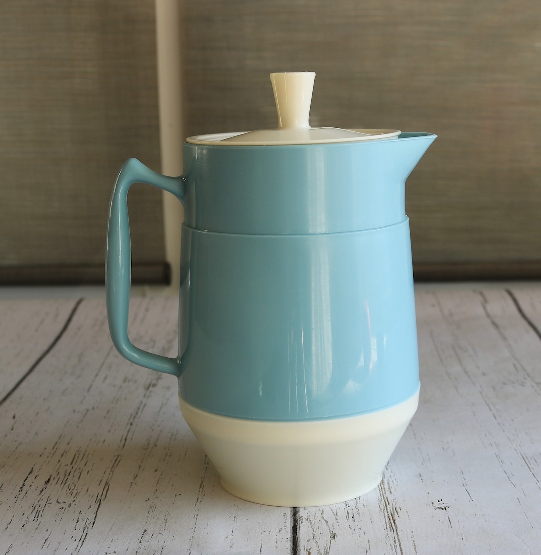 Delta Airlines Carafe or Pitcher, Model S-11, Plastic Beverage Pitcher ...