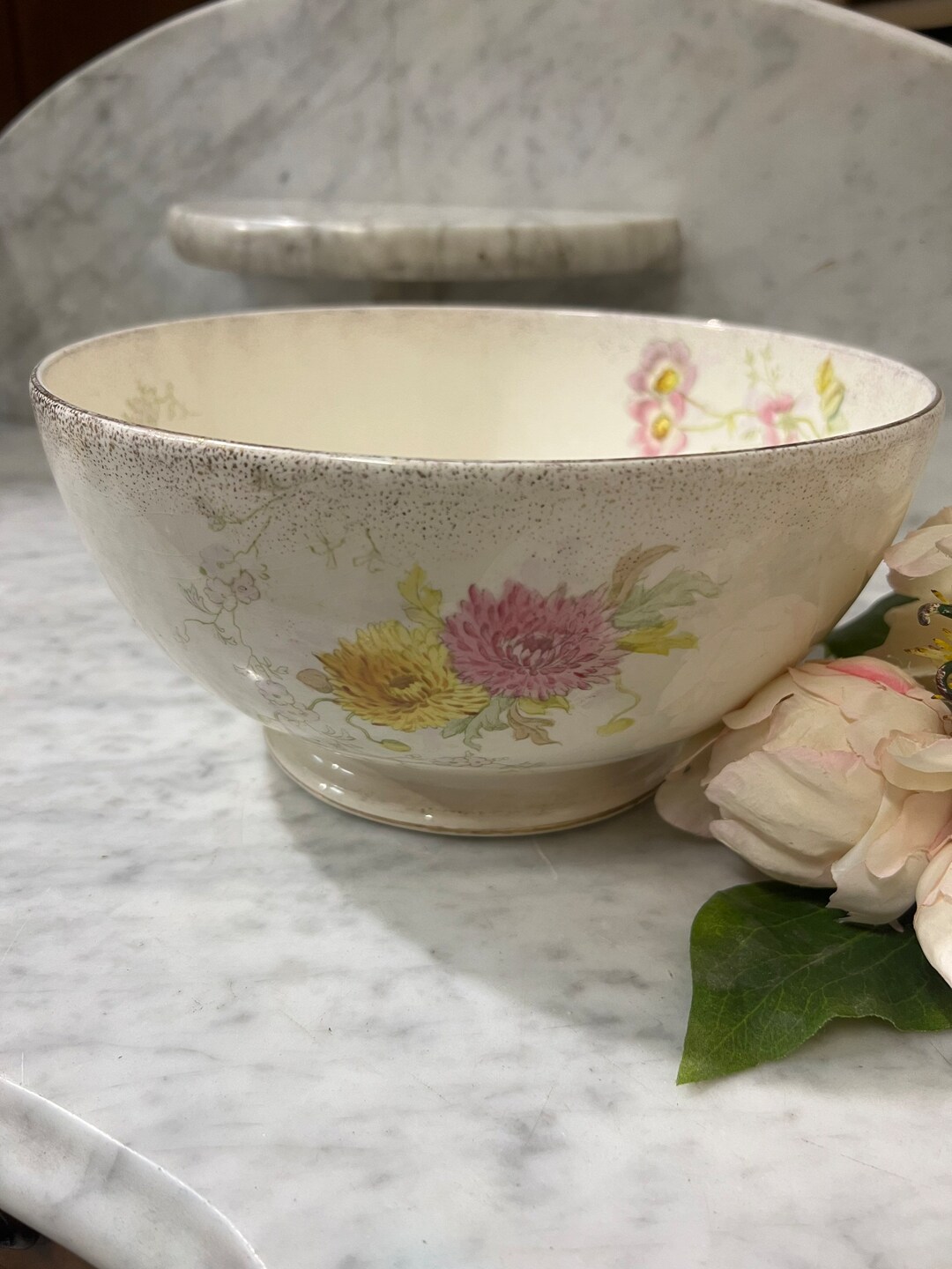 Victorian China Bowl, With Floral Patter and Gold Edge Detail. - Etsy UK