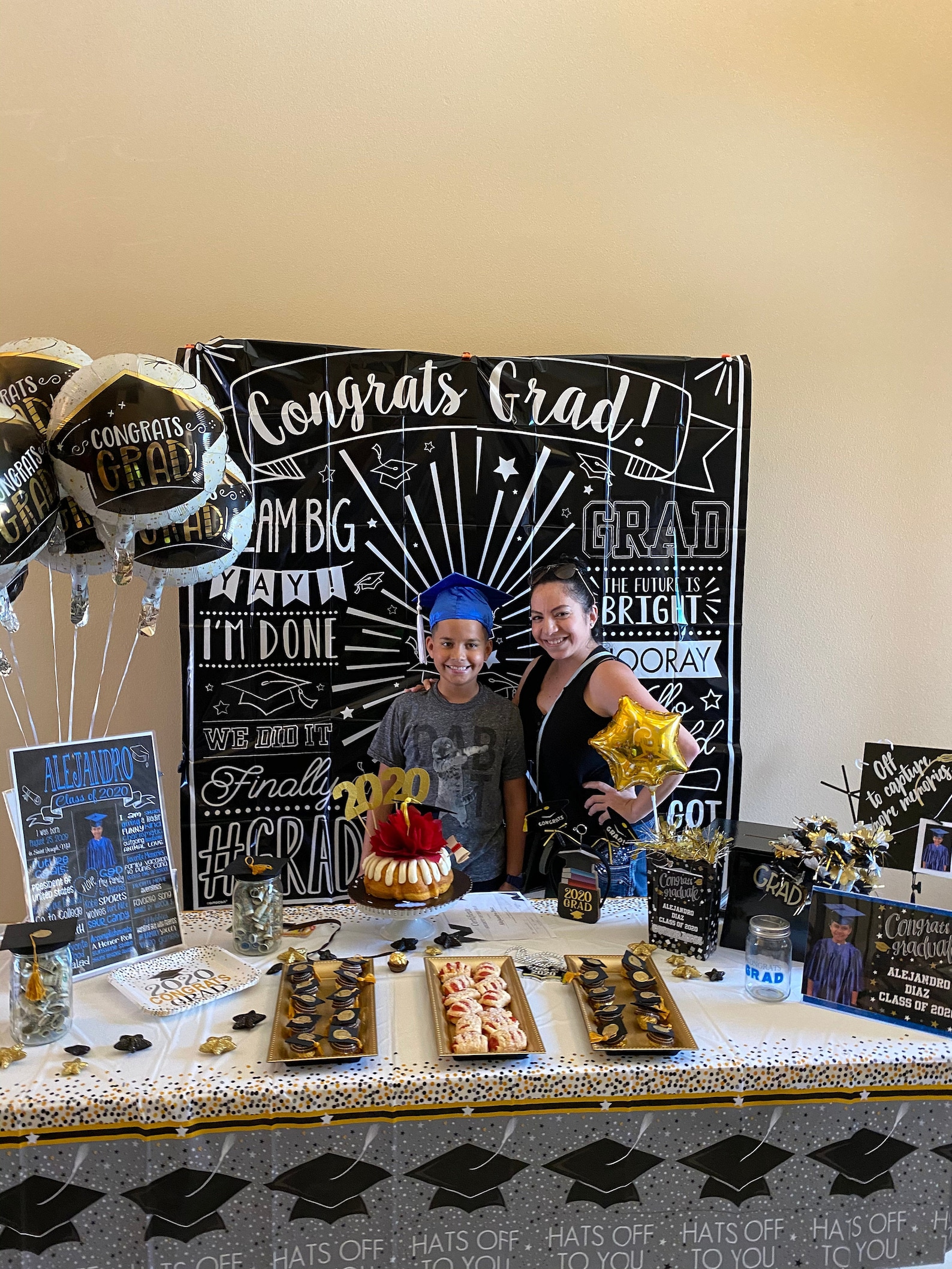 Graduation Sign NEW, Nostalgic PHOTO Class of 2022 Chalkboard, Sign ...