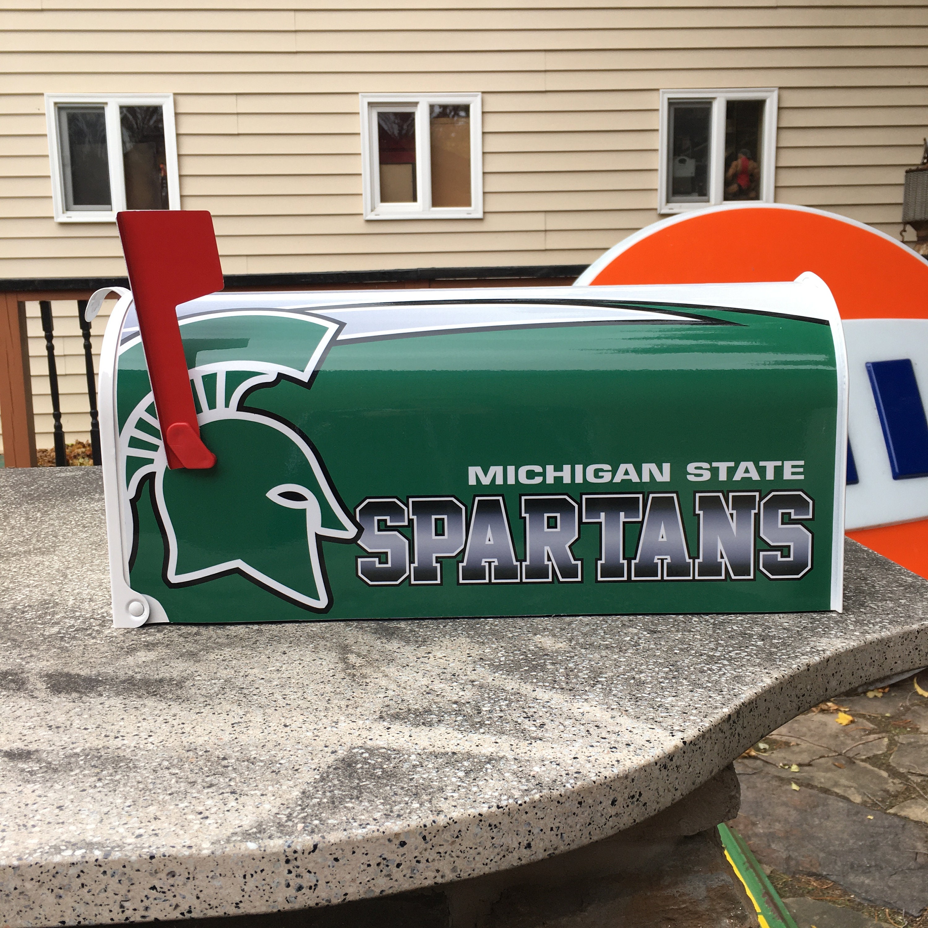 Michigan Mailbox Design
