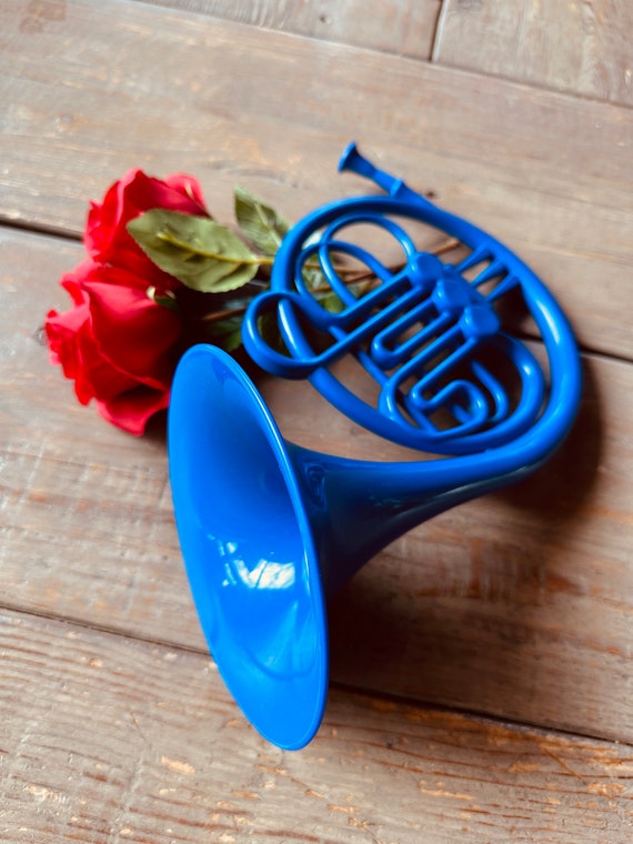 How I Met Your Mother Blue French Horn