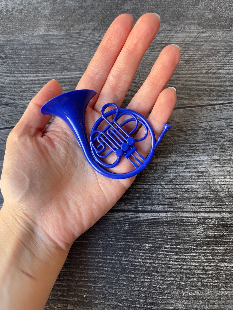 Blue French Horn Magnet/ HIMYM Merch/ Pop Culture Gift/ Fridge - Etsy