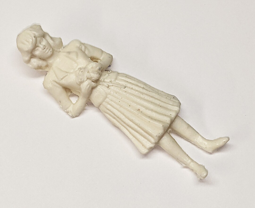 1:25 Scale Model Resin Female Dead Body Corpse for Funeral Casket ...