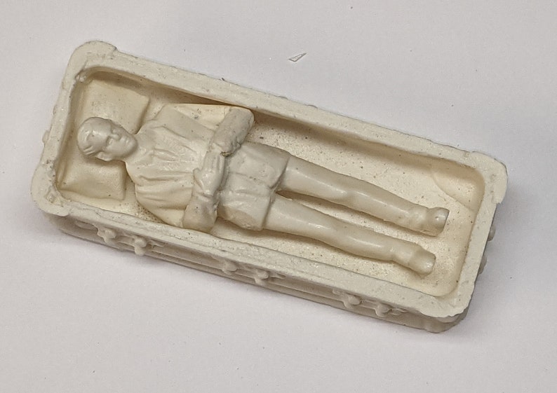 1:25 Scale Model Resin Male Dead Body Corpse for Funeral | Etsy