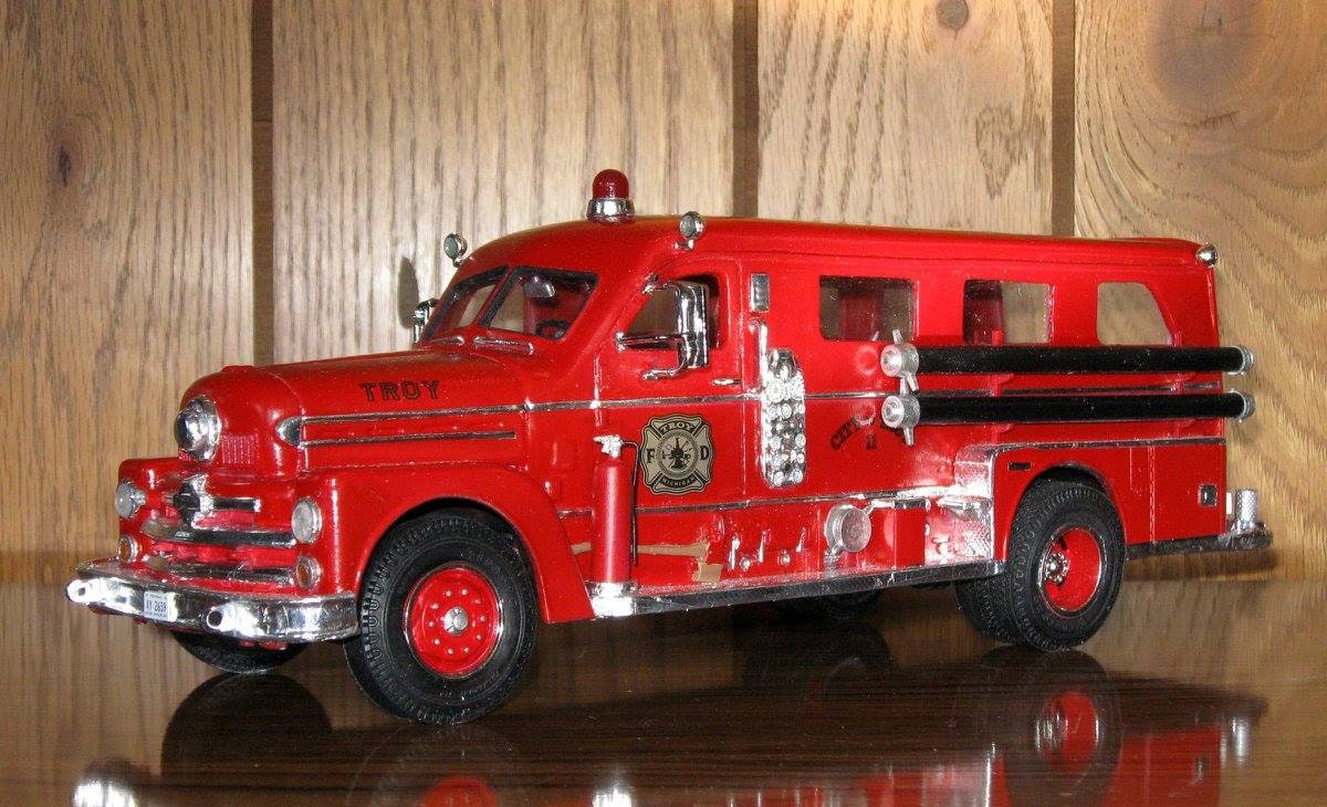 1/25 scale model resin 1958 Seagrave Sedan Safety Pumper fire truck ...