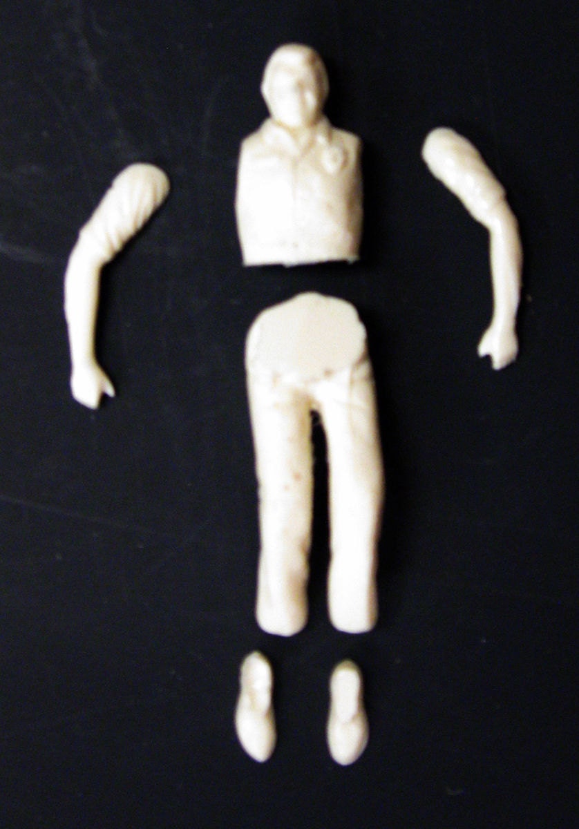 1:25 scale model resin Emergency! Squad 51 driver Paramedic Roy Desoto ...