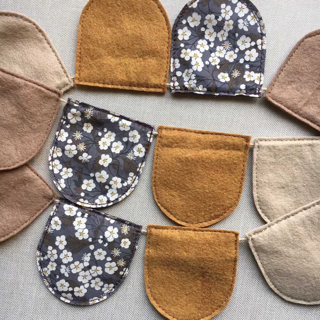 MUDDY PUDDLE Liberty Floral Scallop Garland - Etsy