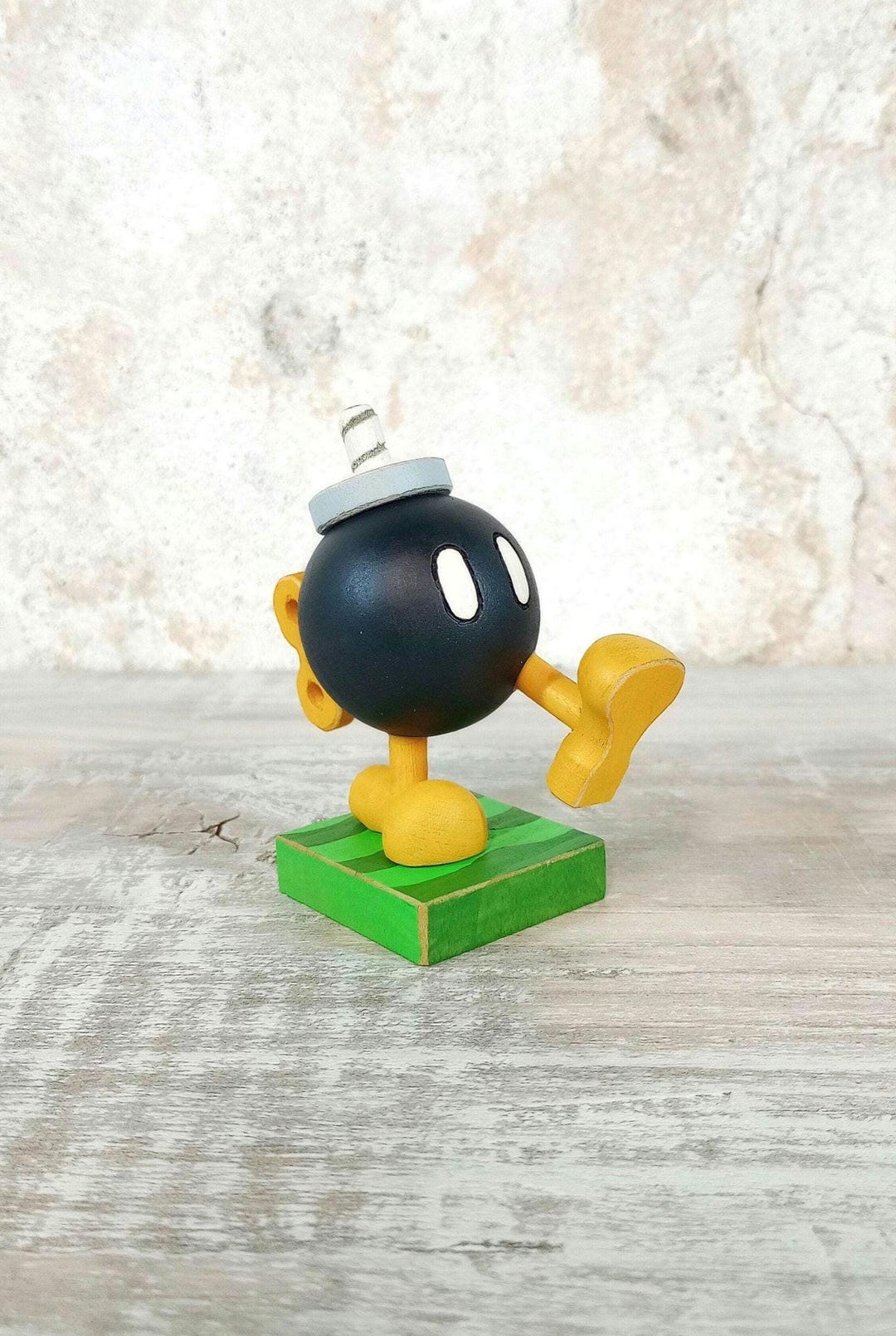 Super Mario Bros. Bob-omb - Wooden Figurine - Etsy
