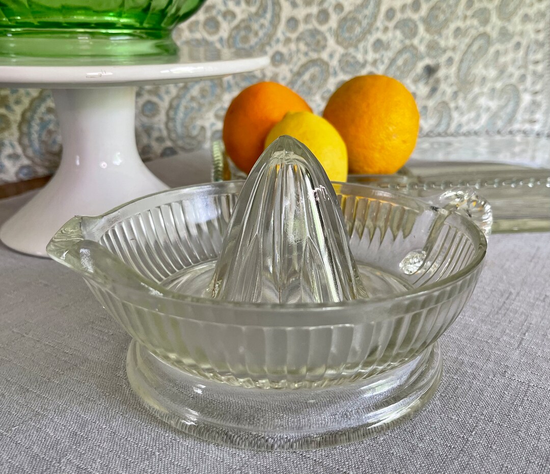 Vintage Clear Glass Citrus Juicer With Ribbed Detail - Etsy