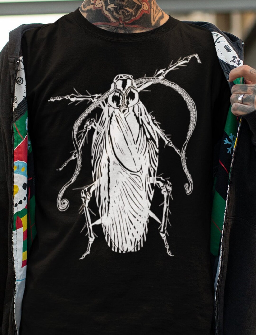 Creepy Roach Graphic Tee, Horror Cosmic Evil T-shirt - Etsy