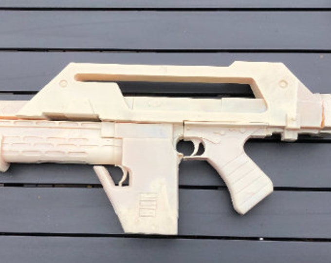 Lifesize Aliens M41-A Pulse Rifle Resin Kit. Sci Fi Cosplay Rifle is 1: ...