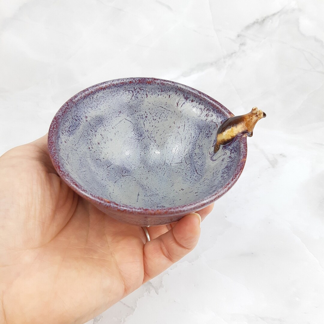 Wolverine Pink Beige Stoneware Bowl, White Whale, Ceramic Bowl ...