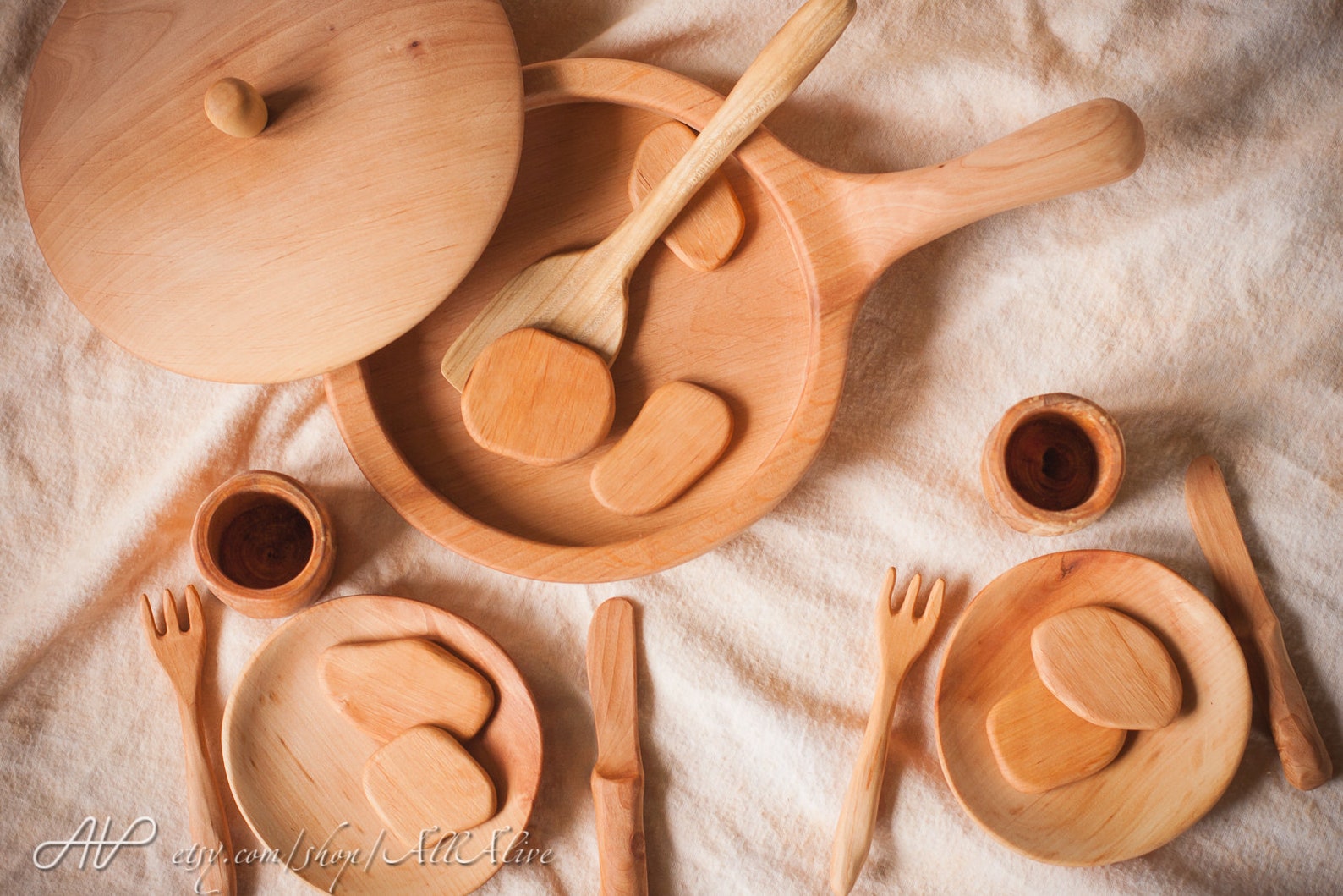 Wooden toy Big Pan with Lid Spatula Pancakes Wood play | Etsy