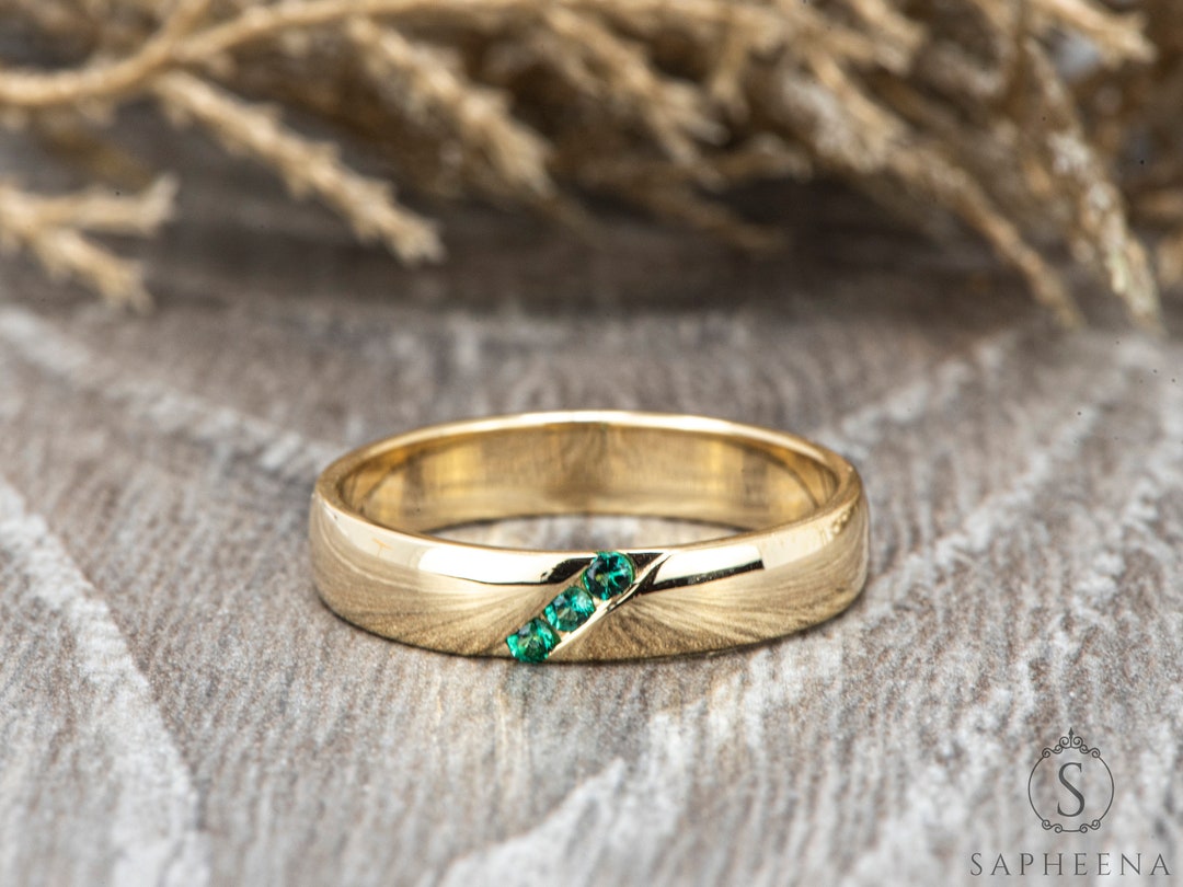 4.5mm Mens Green Emerald Wedding Band, Diagonal Emerald Mens Wedding ...