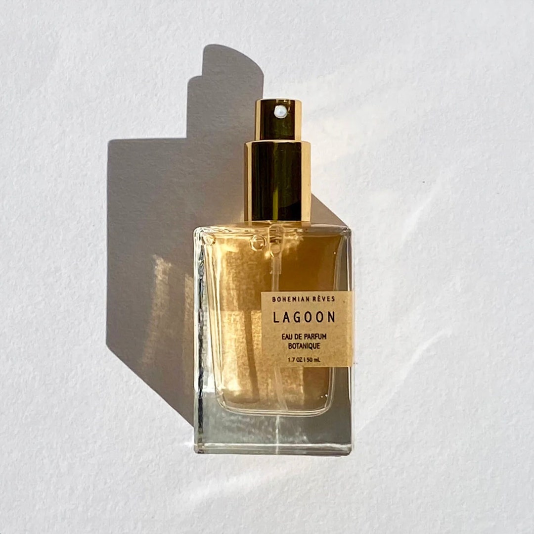 Lagoon Botanical Perfume Mist | Honeyed Oud, Lush & Seductive - Etsy