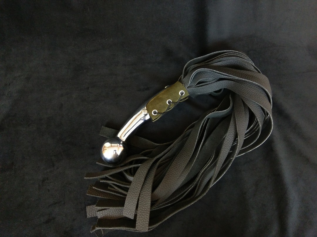 Heavy Handled Hame Ball Flogger W/ 30 Falls in Heavy Weight Leather ...