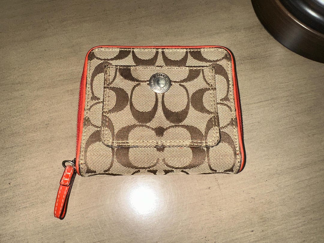 Vintage Y2K COACH Legacy Chelsea Signature Khaki Zip Around Bifold ...