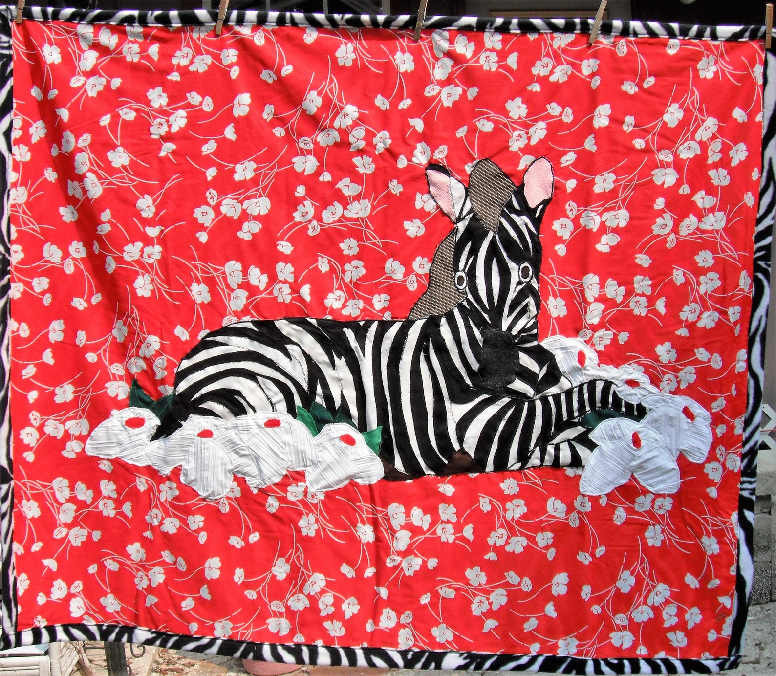 Zebra Quilt/applique/throw/red Black and White/fleece Backing/tummy ...