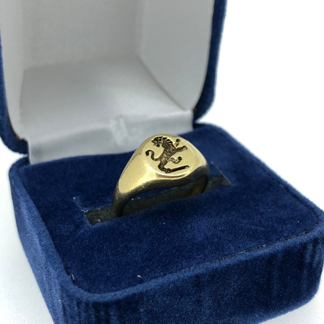 18k Gold Lion Signet Ring- Pinky Signet Ring- Family Crest Seal Signet ...
