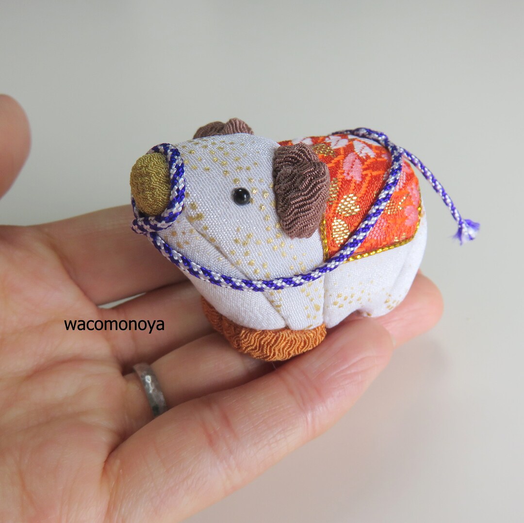 KIT : Cow Kimekomi Doll, Zodiac OX, Japanese Cow, USHI, Kimono Doll ...