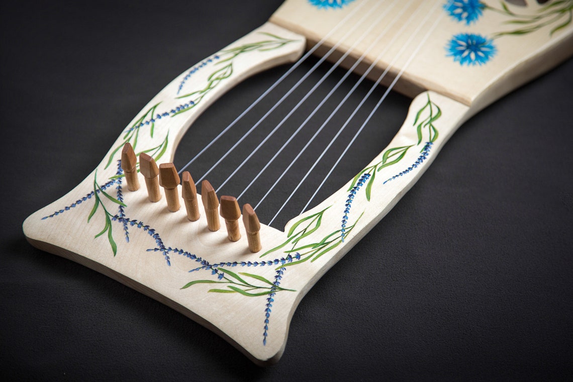 Kravik Lyre flowers Style | Etsy