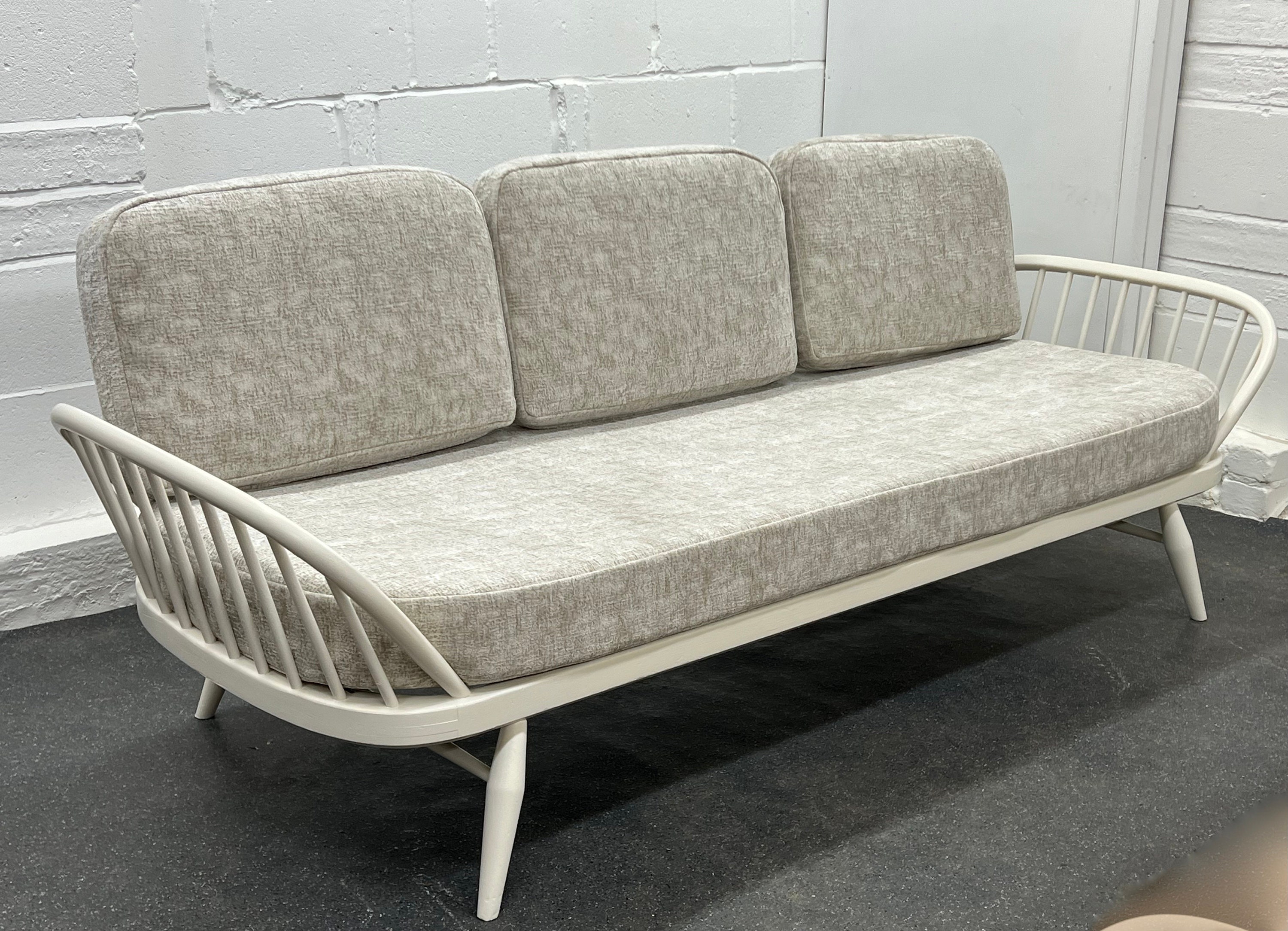 Vintage Ercol Studio Couch Daybed Sofa Midcentury delivery Available ...