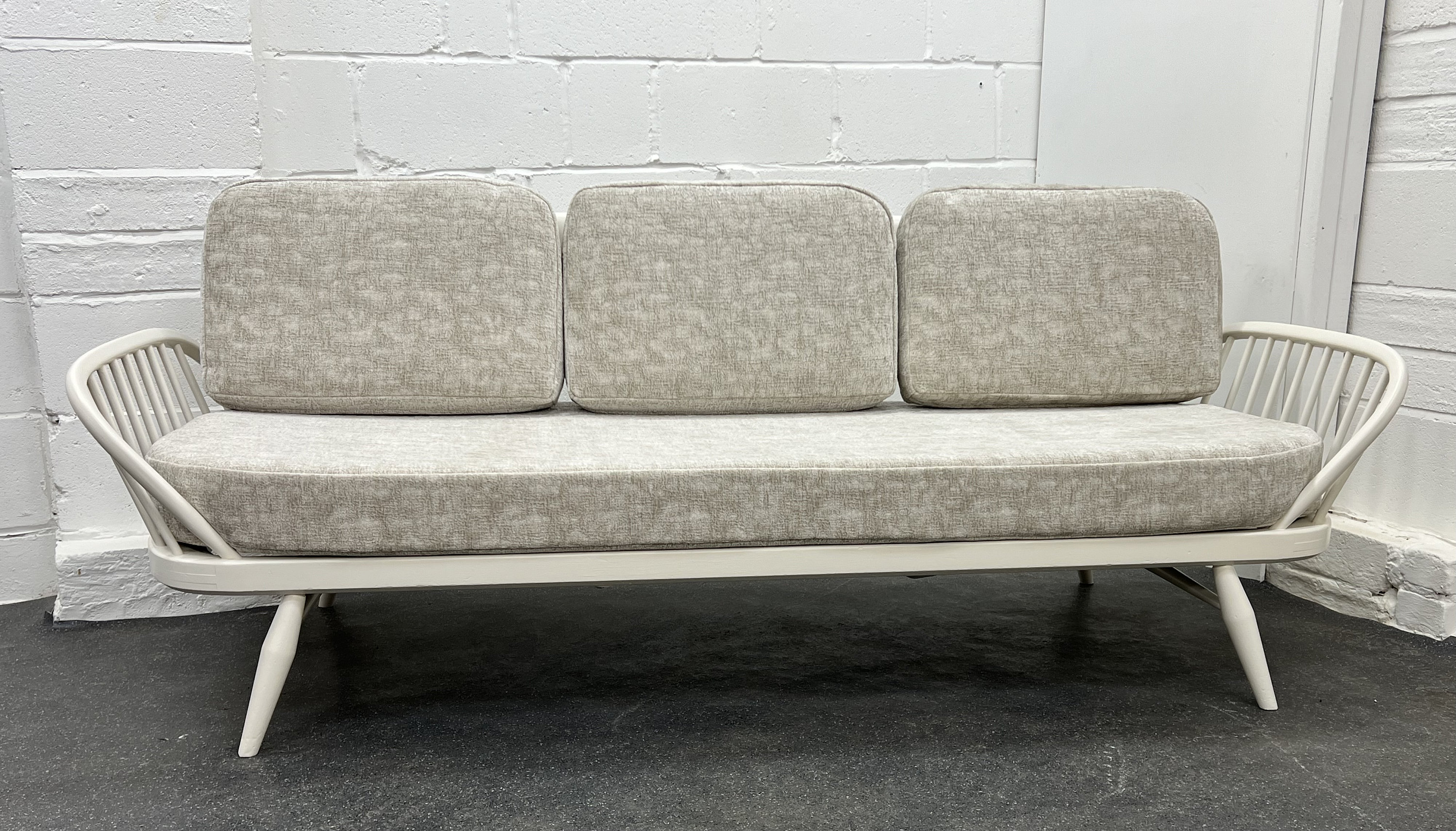 Vintage Ercol Studio Couch Daybed Sofa Midcentury delivery Available ...