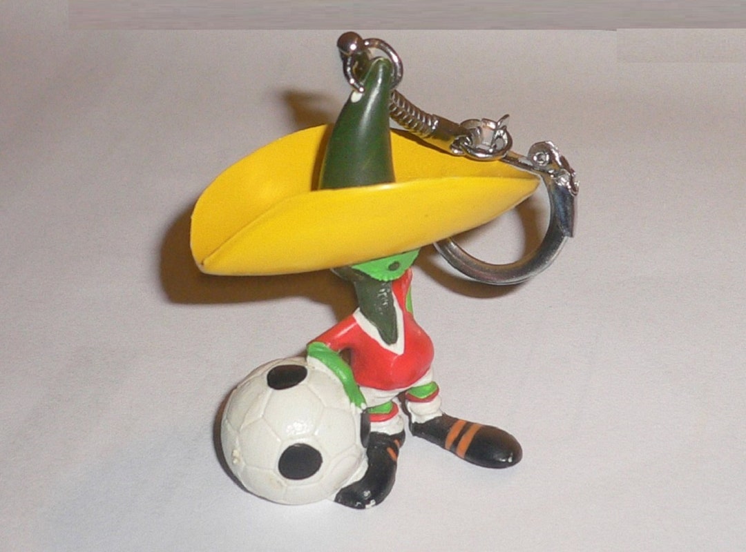 1986 FIFA World Cup Mexico Official PIQUE Mascot Figure KEYCHAIN ...
